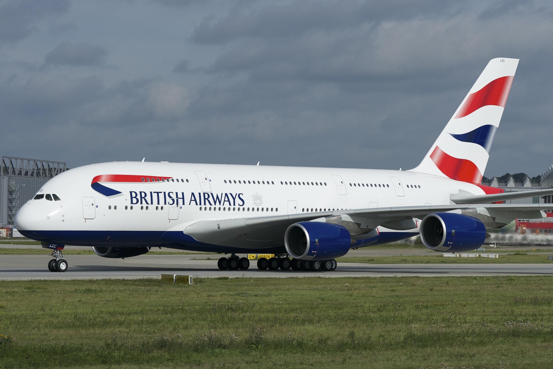 Can you take a power bank on a plane? UK rules for 2026